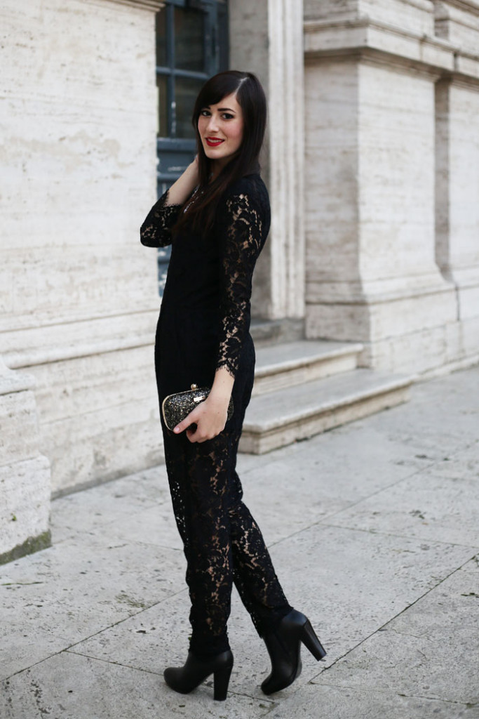 Un outfit per Capodanno: sexy ed elegante con la tuta di pizzo MSGM ...