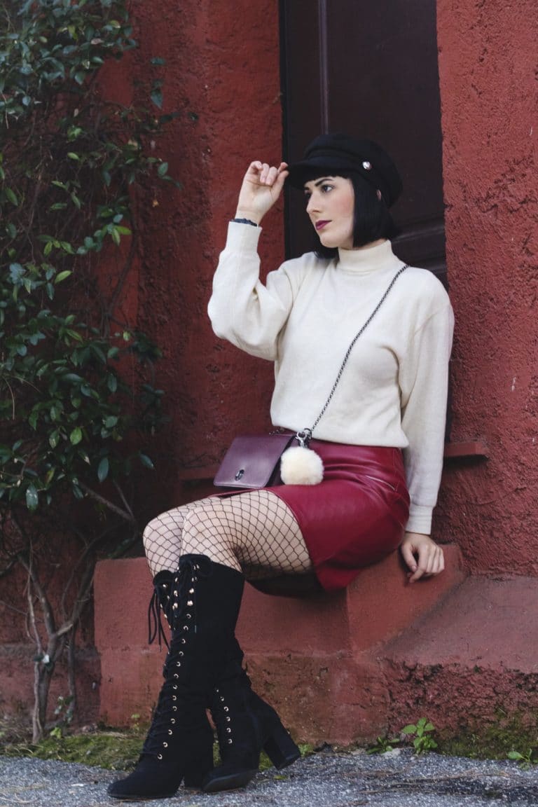 Gonna rossa in ecopelle: il mio outfit con questo capo di tendenza
